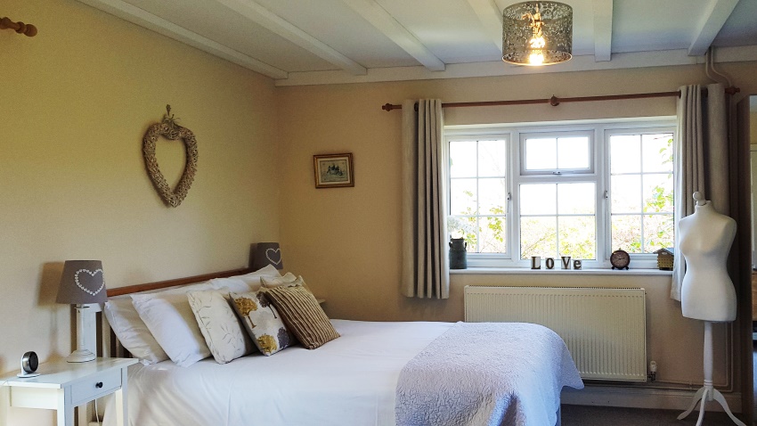 Pear Tree Cottage - Self Catering Holiday Accomodation - Pear Tree Cottage